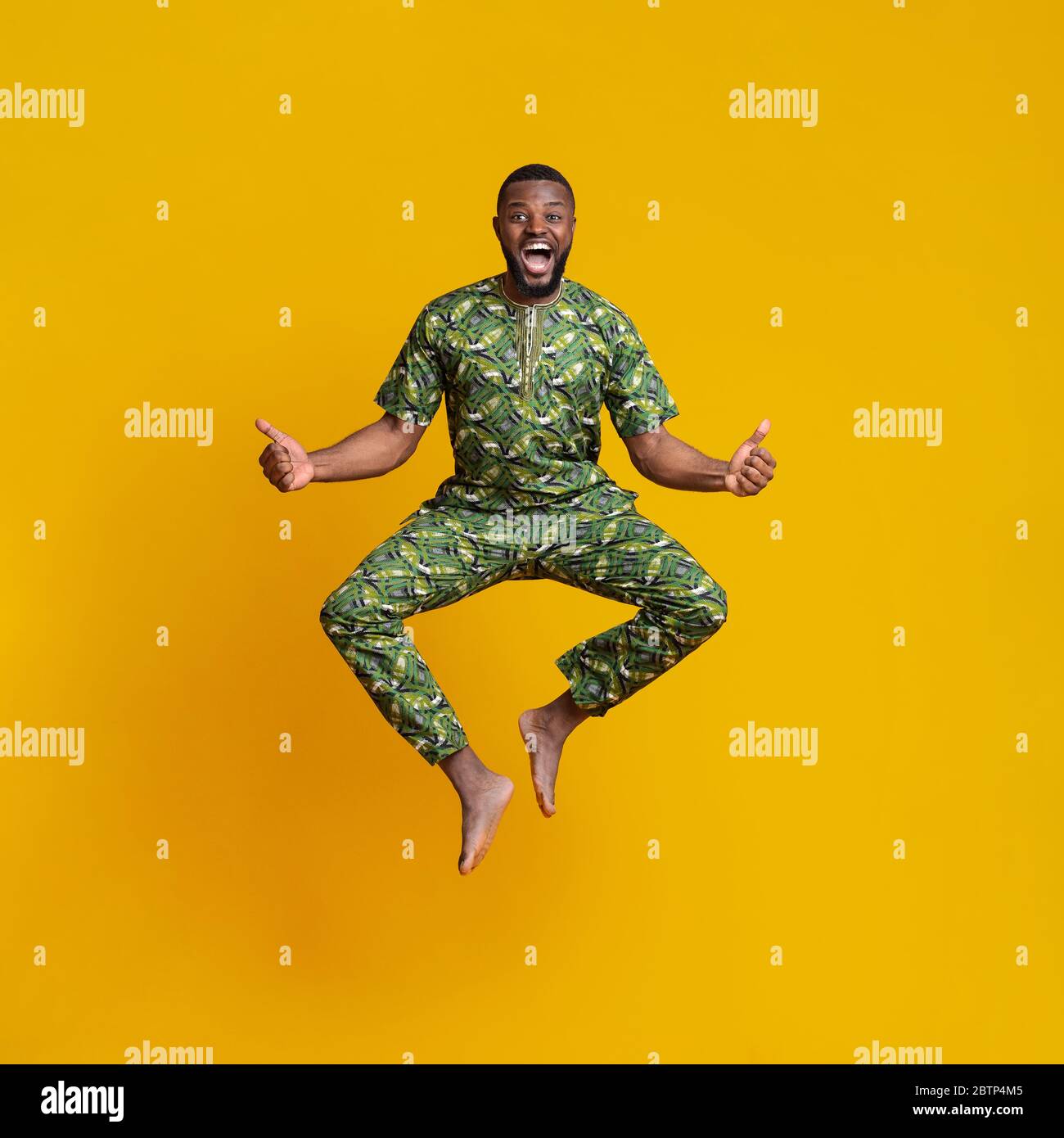 Nigerian man in traditional costume hi-res stock photography and images ...