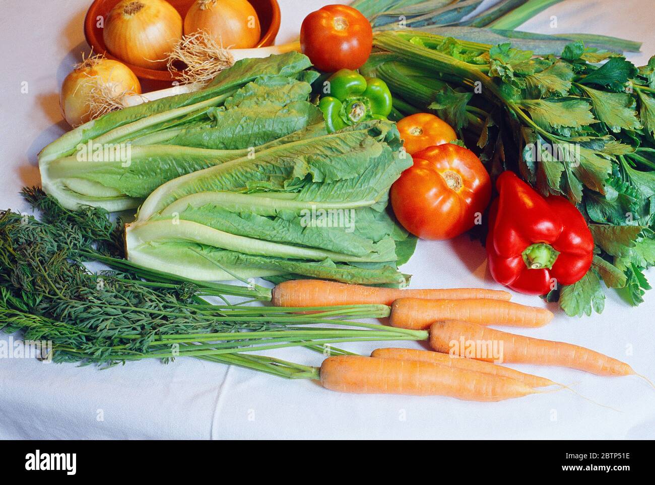 Comida vegetariana cruda hi-res stock photography and images - Alamy
