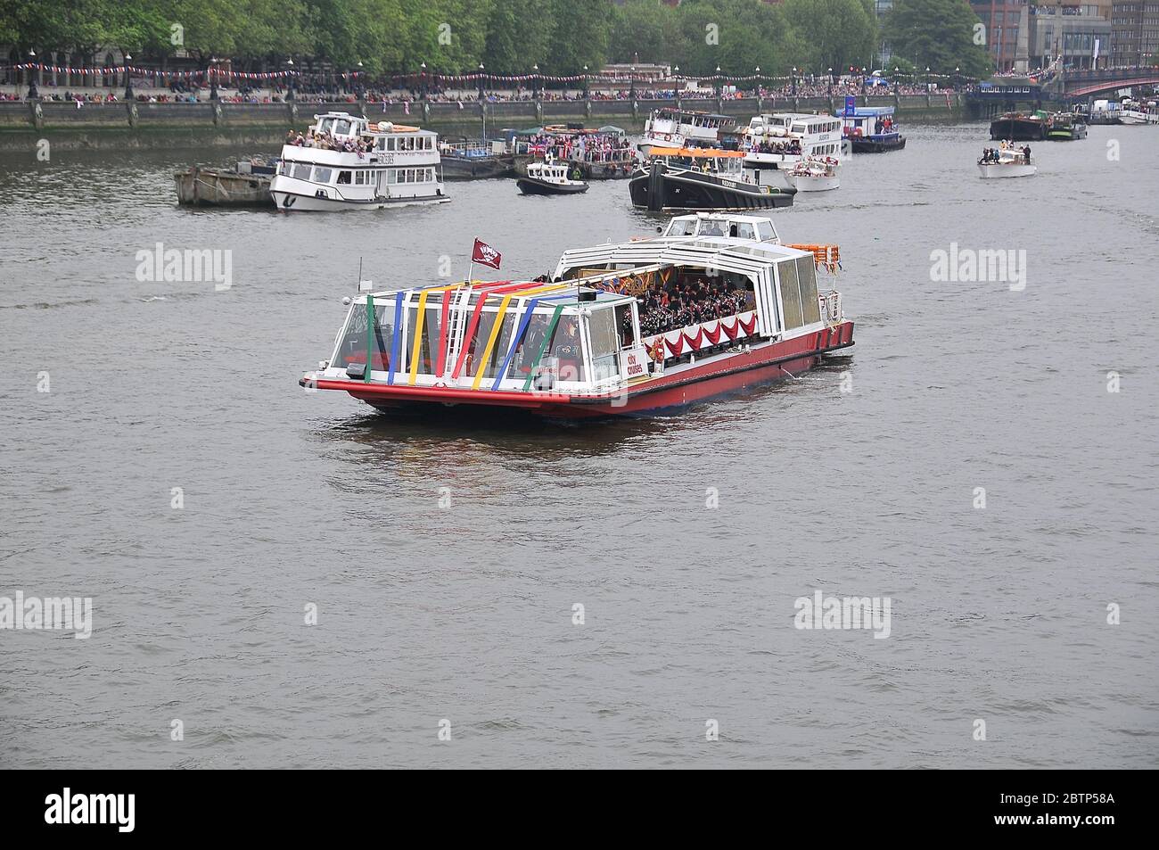 The Thames Diamond Jubilee Pageant was a parade on 3 June of 670 boats ...