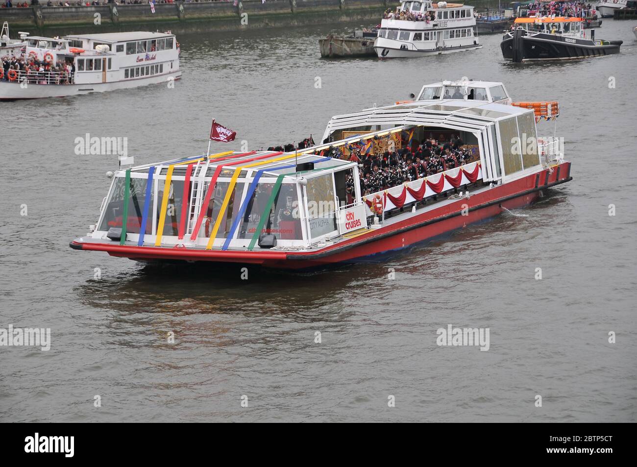The Thames Diamond Jubilee Pageant was a parade on 3 June of 670 boats ...