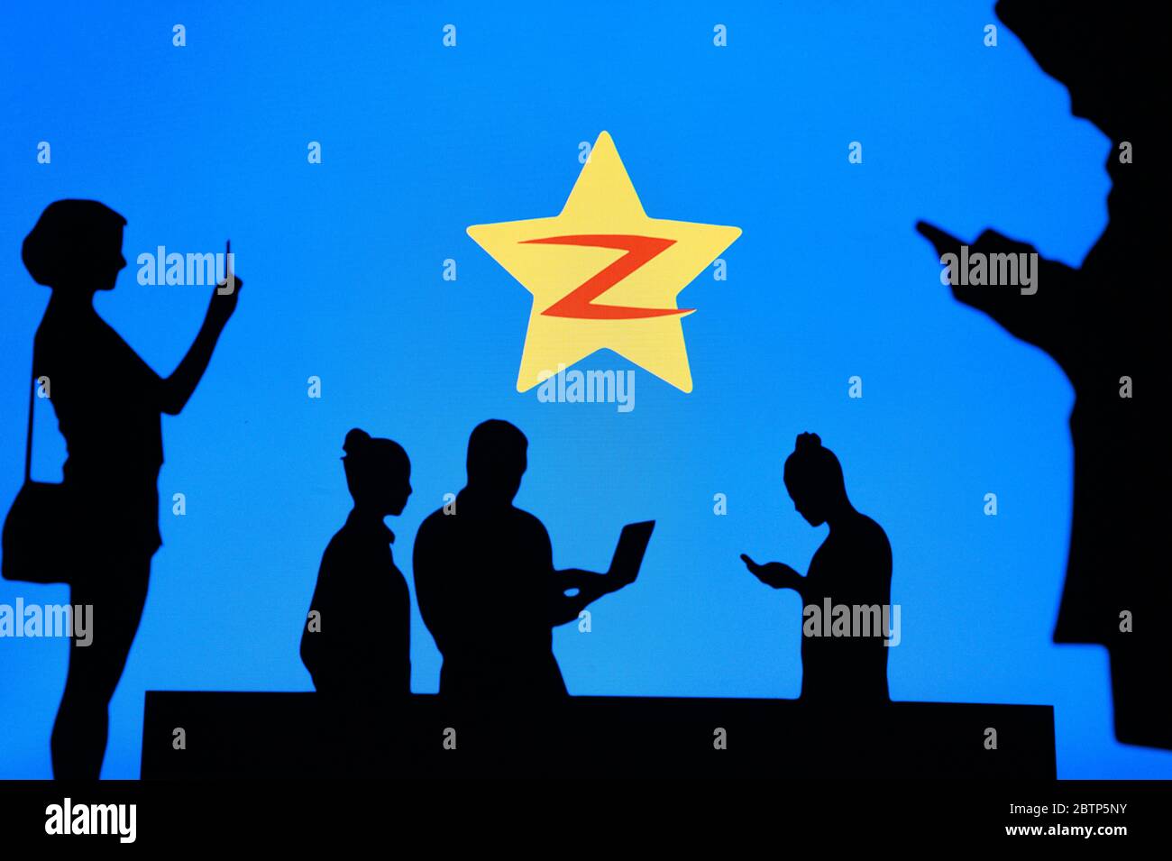 Internet based social media hi-res stock photography and images - Alamy