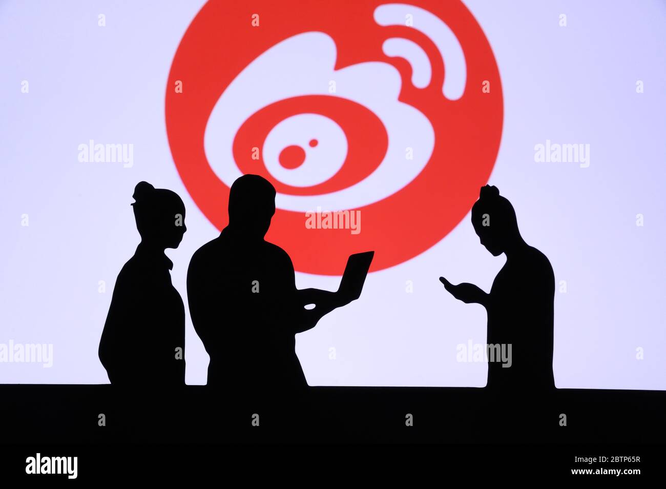 NEW YORK, USA, 25. MAY 2020: Sina Weibo Chinese microblogging website ...