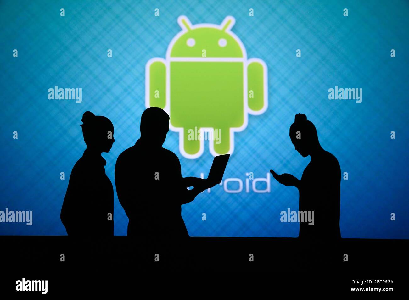 Mobile operating system hi-res stock photography and images - Alamy