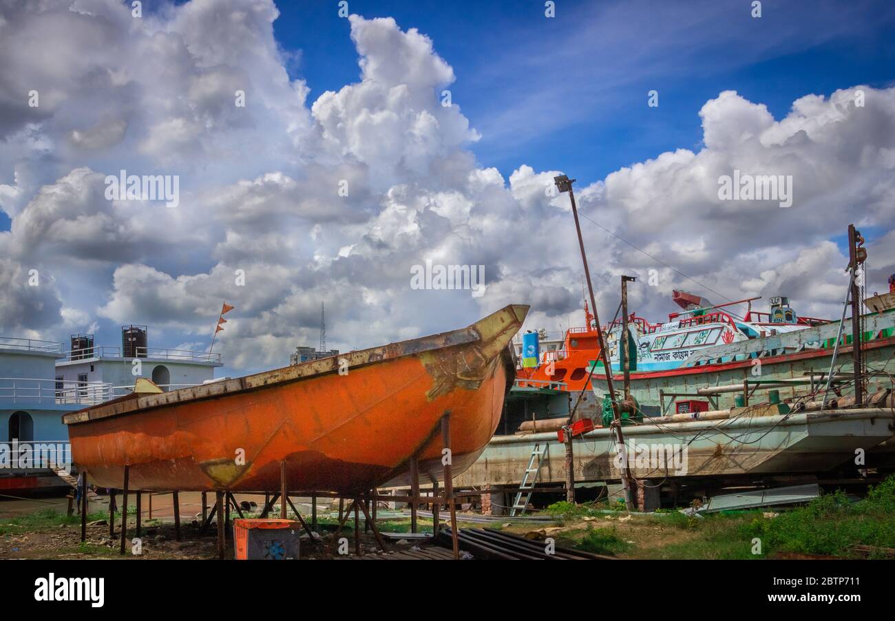 Dockyard workshop hi-res stock photography and images - Alamy