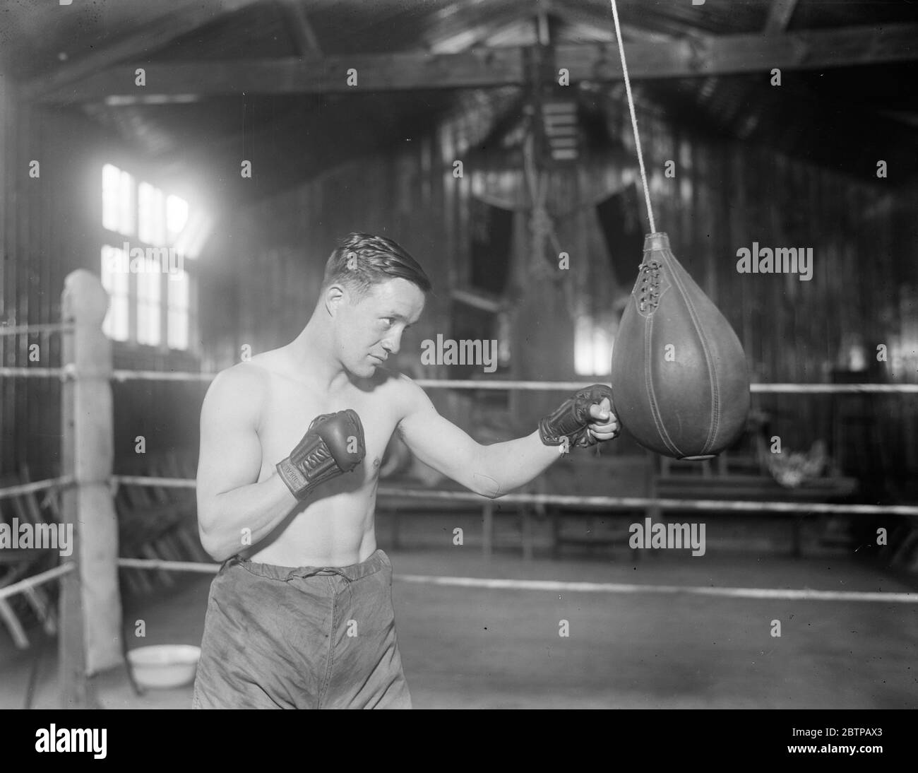 Famous boxers . Jarvis , who is to meet Genaro , the fly weight ...