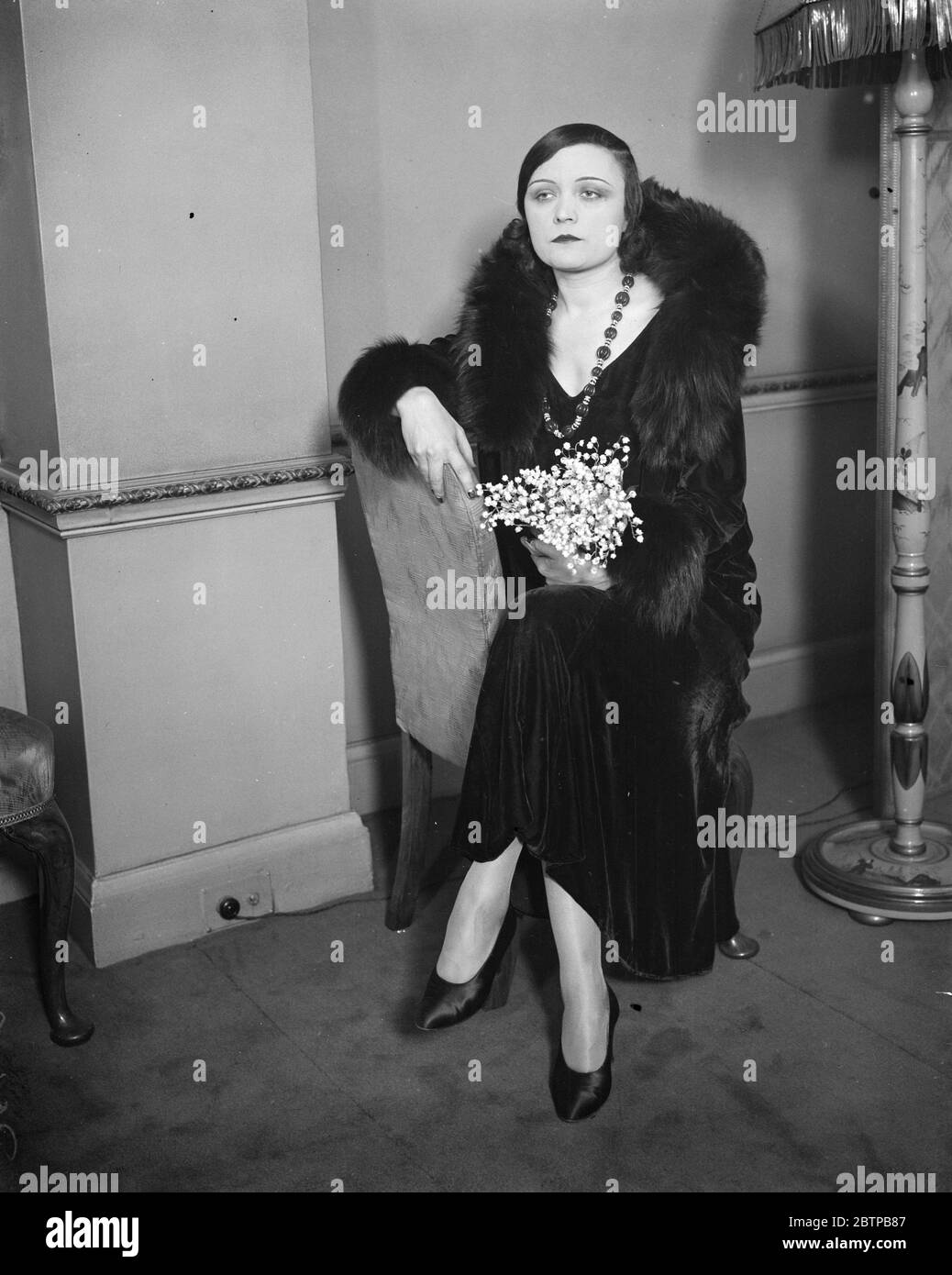 Pola negri hi-res stock photography and images - Alamy