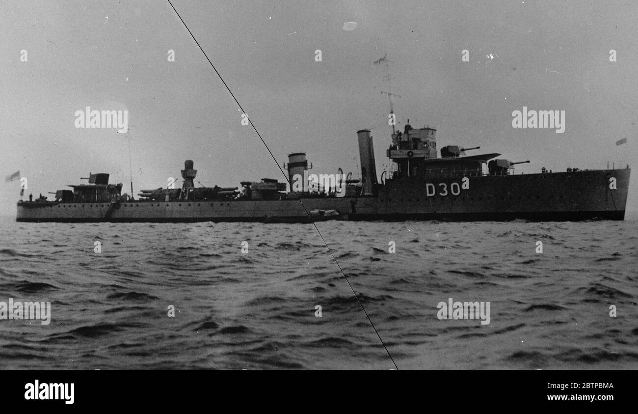 HMS Whirlwind . 1 January 1932 Stock Photo - Alamy