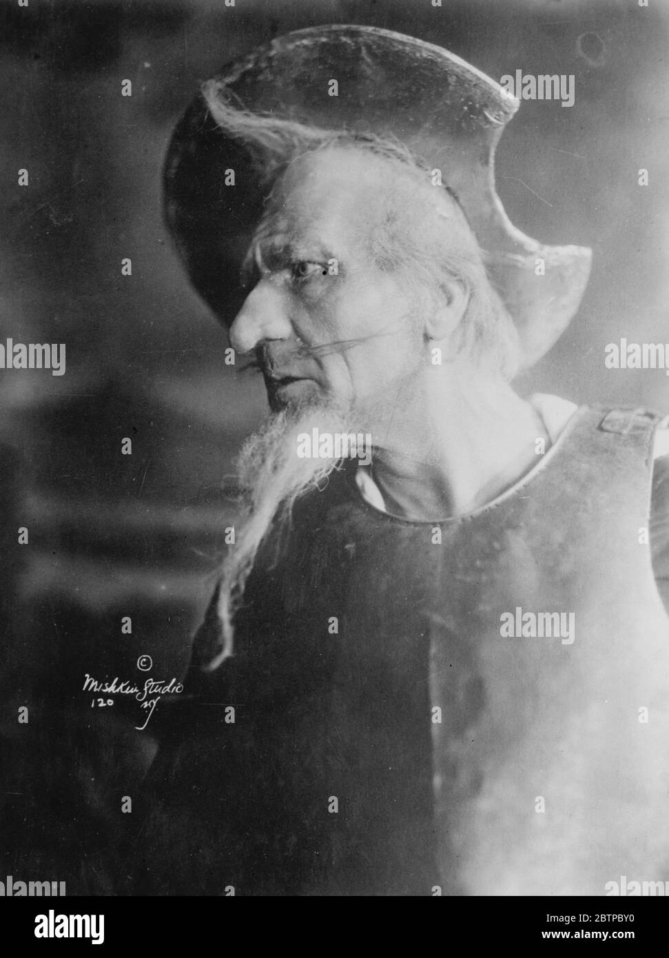 Singer feodor chaliapin hi-res stock photography and images - Alamy