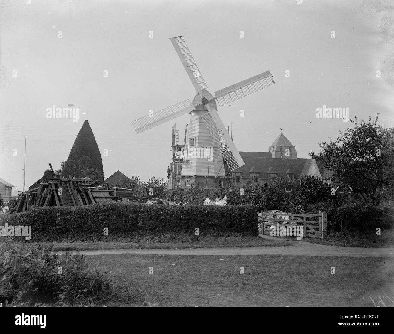 Well known landmark restored . The rebuilding of the smock windmill in ...