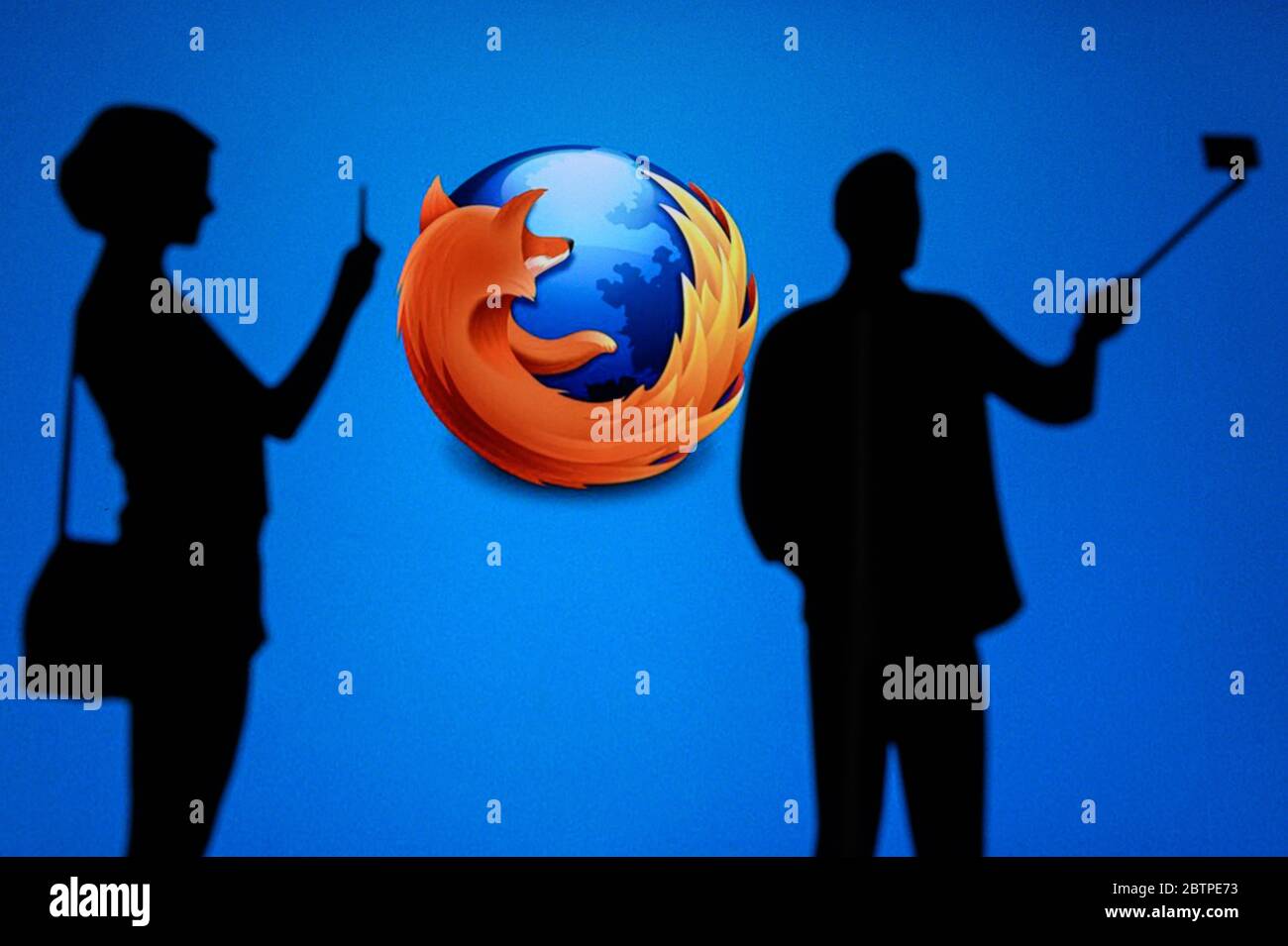 NEW YORK, USA, 25. MAY 2020: Mozilla Firefox web browser Man and Woman ...