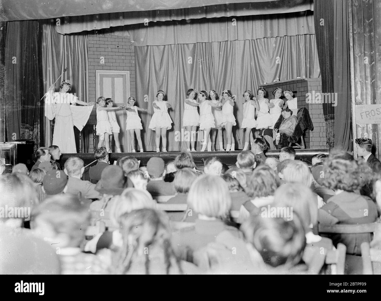 Swanscombe play . 1935 Stock Photo - Alamy