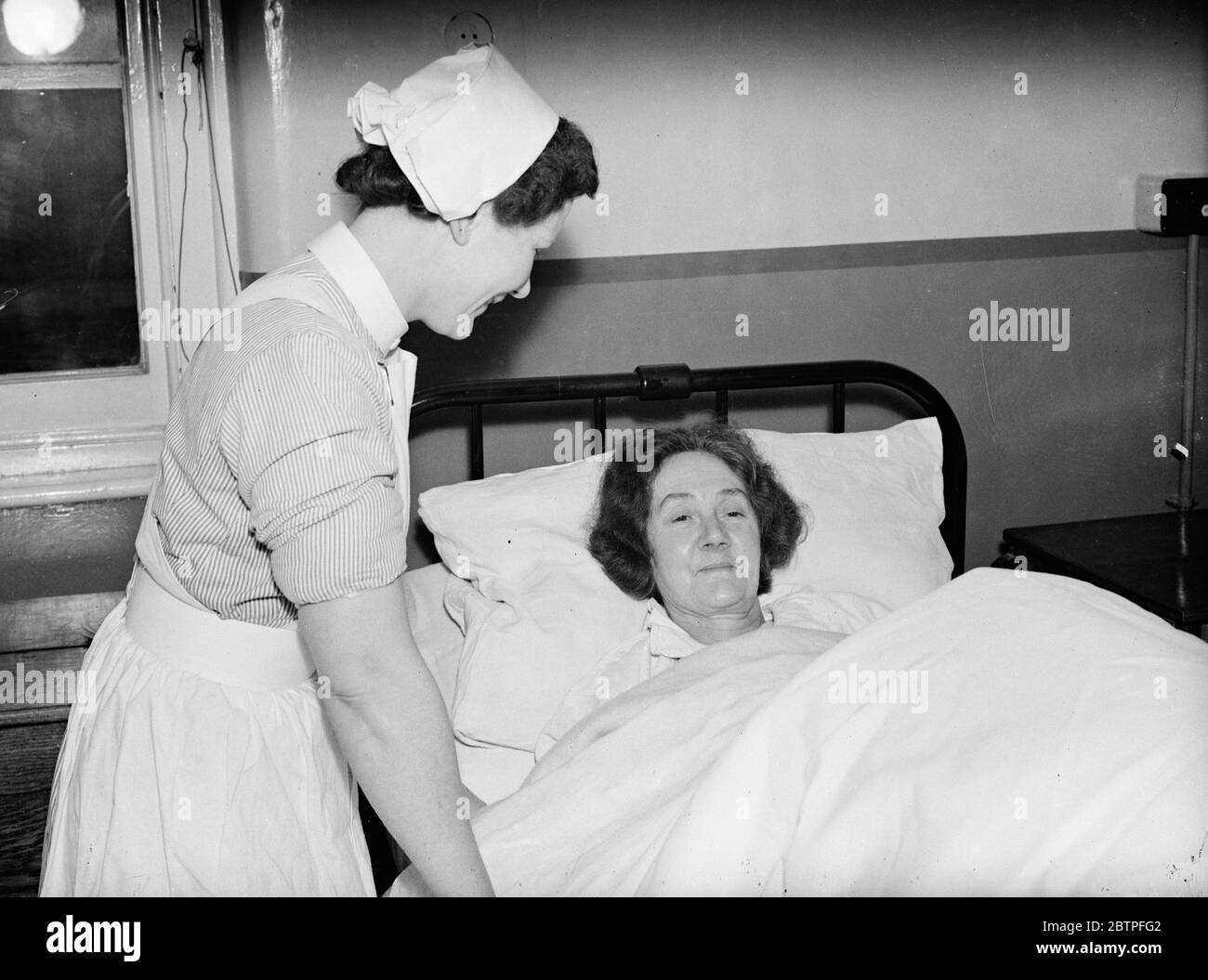 Mrs Hart at Kingsdown . 12 December 1936 Stock Photo - Alamy