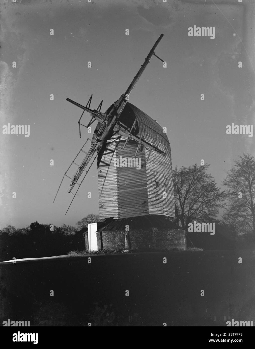 Kent windmill Black and White Stock Photos & Images - Alamy