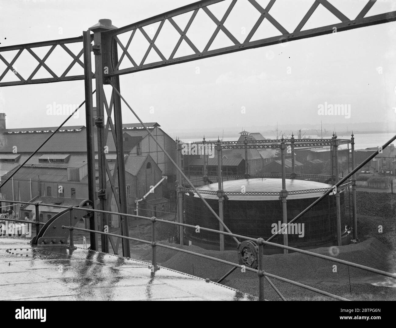 Gas house view Black and White Stock Photos & Images - Alamy