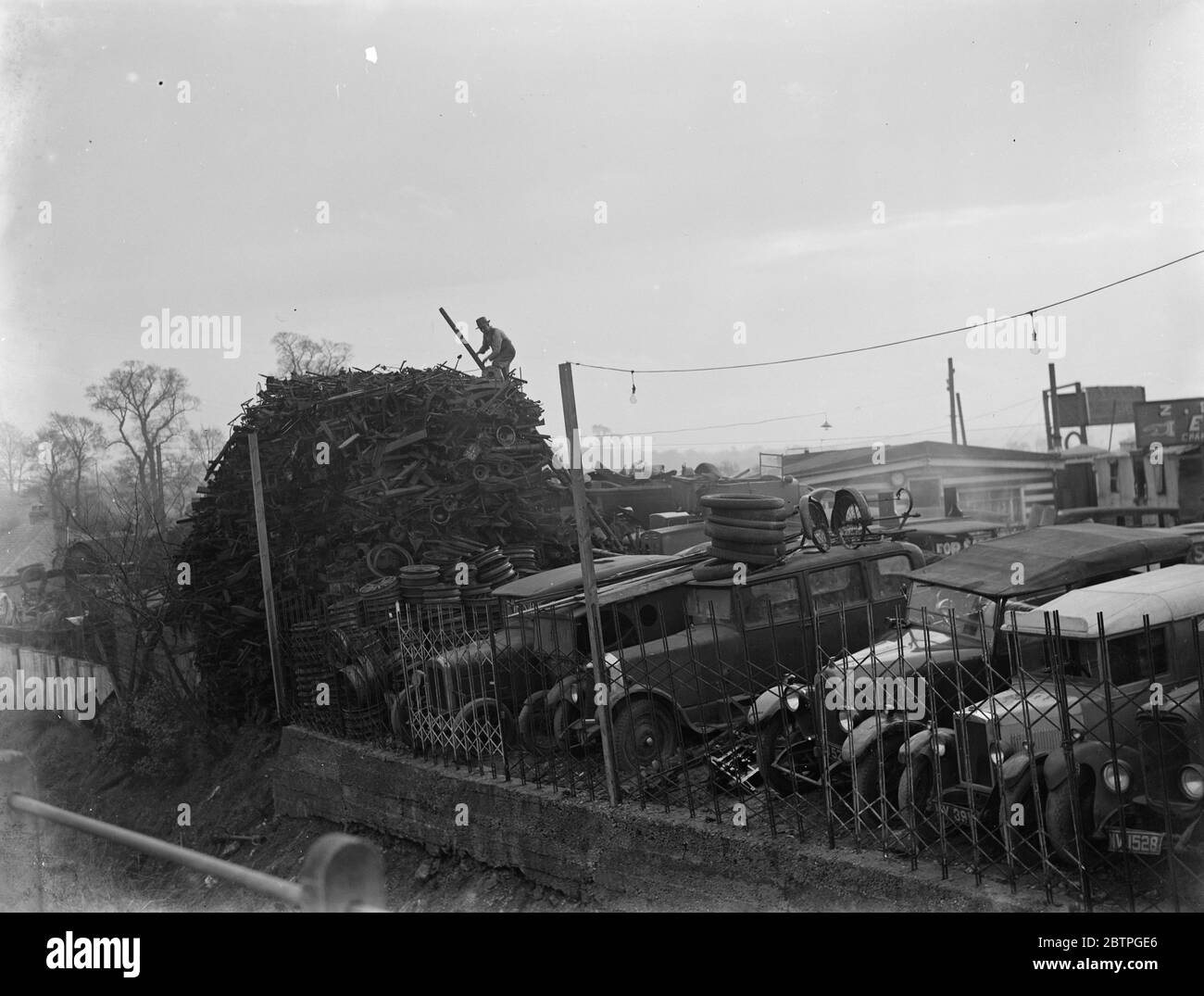 Scrap car Black and White Stock Photos & Images - Alamy