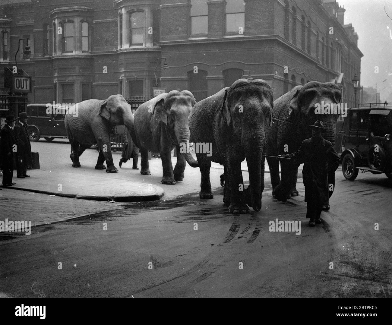 Unwieldly hi-res stock photography and images - Alamy