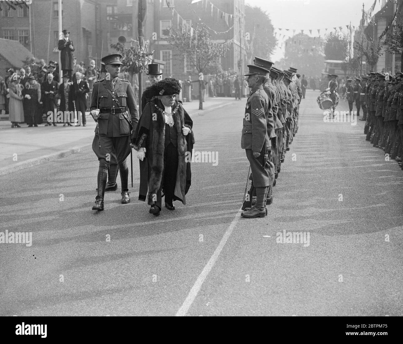 Beckenham becomes a Borough . Lord Mayor hands charter to Sir Josiah ...