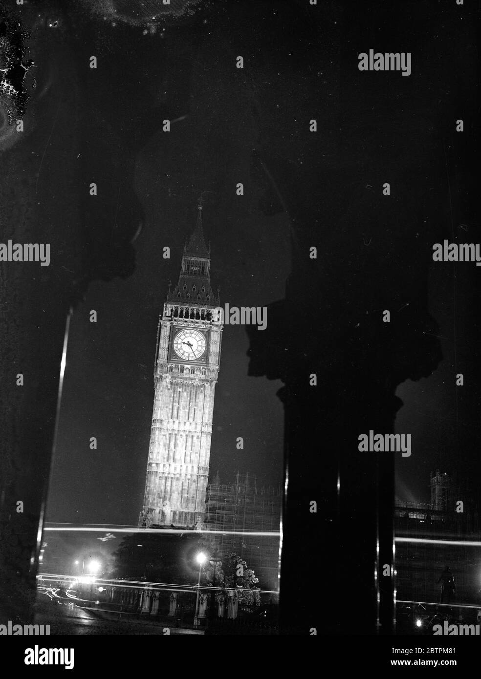 London illuminated in celebration of public lighting engineers ...