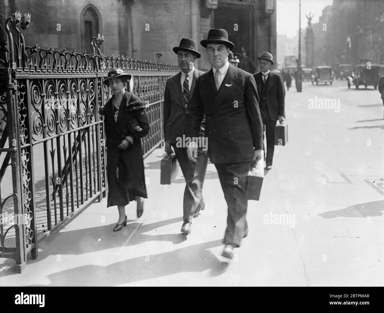 19 may hi-res stock photography and images - Alamy