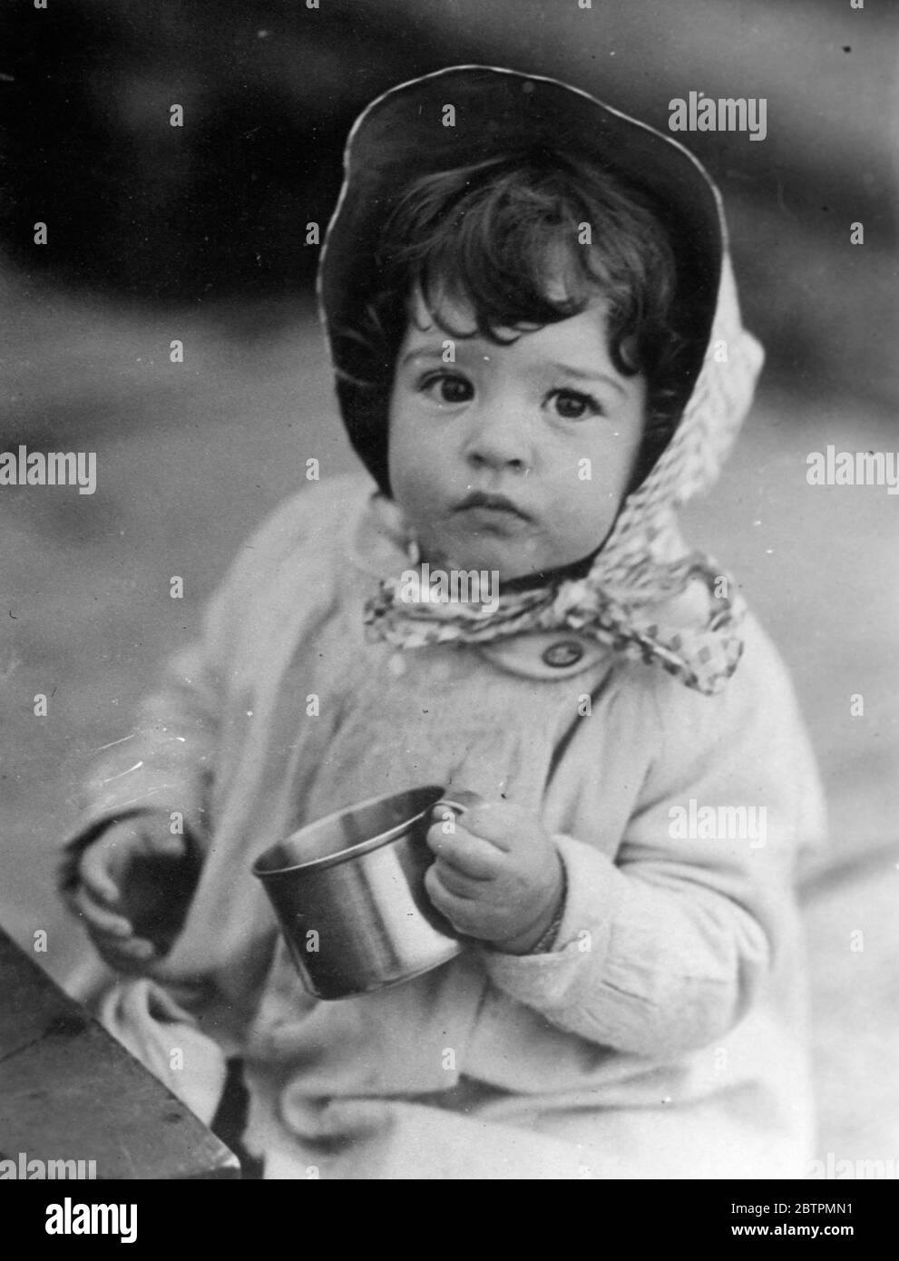 History bonnet Black and White Stock Photos & Images - Alamy