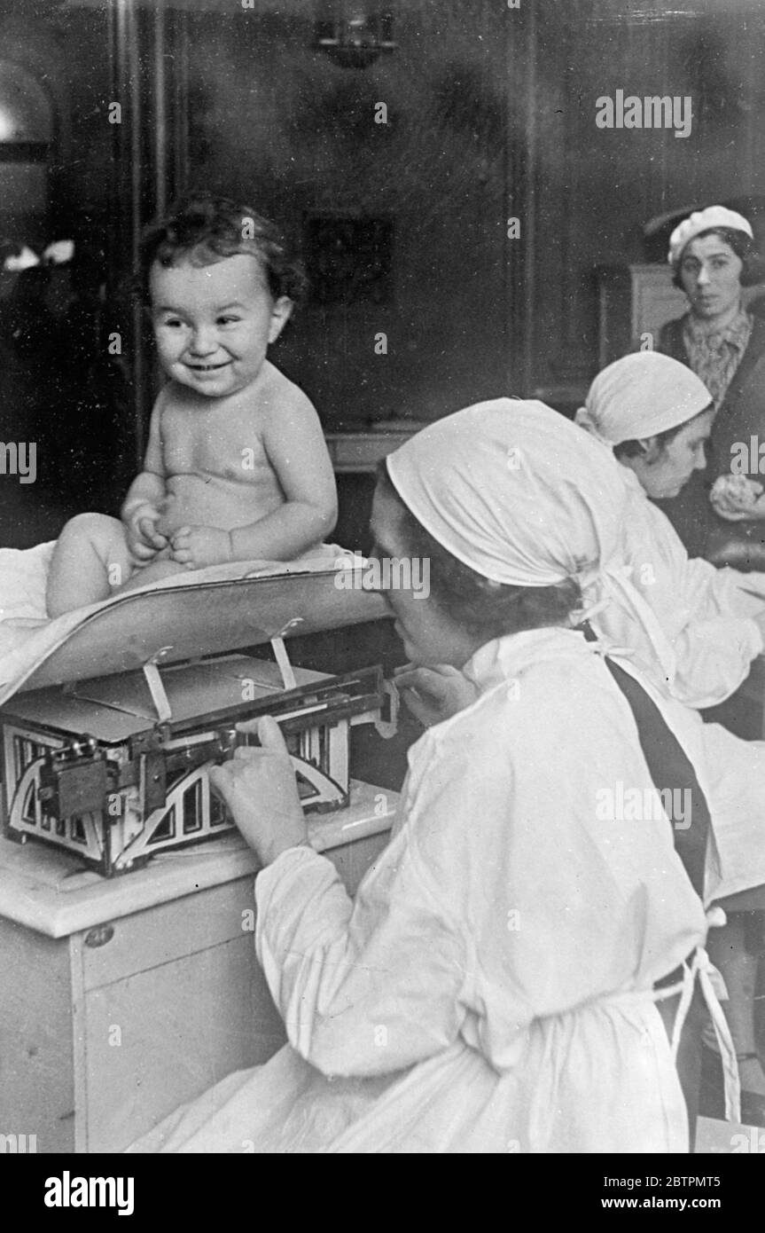 Soviets perfect baby photo shows hi-res stock photography and images ...