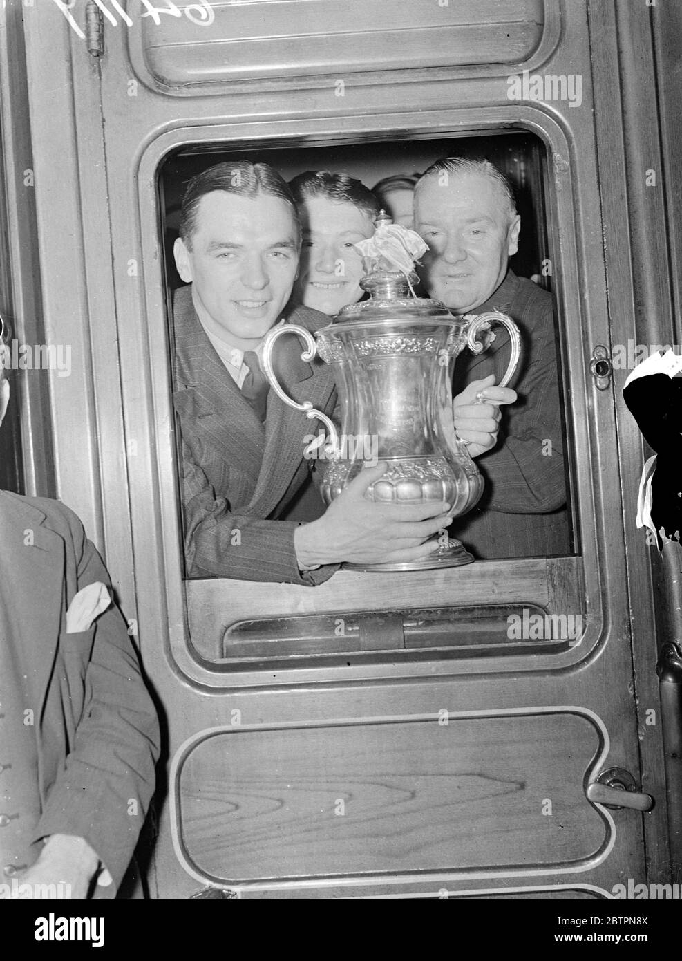 Sunderland cup winners Black and White Stock Photos & Images - Alamy