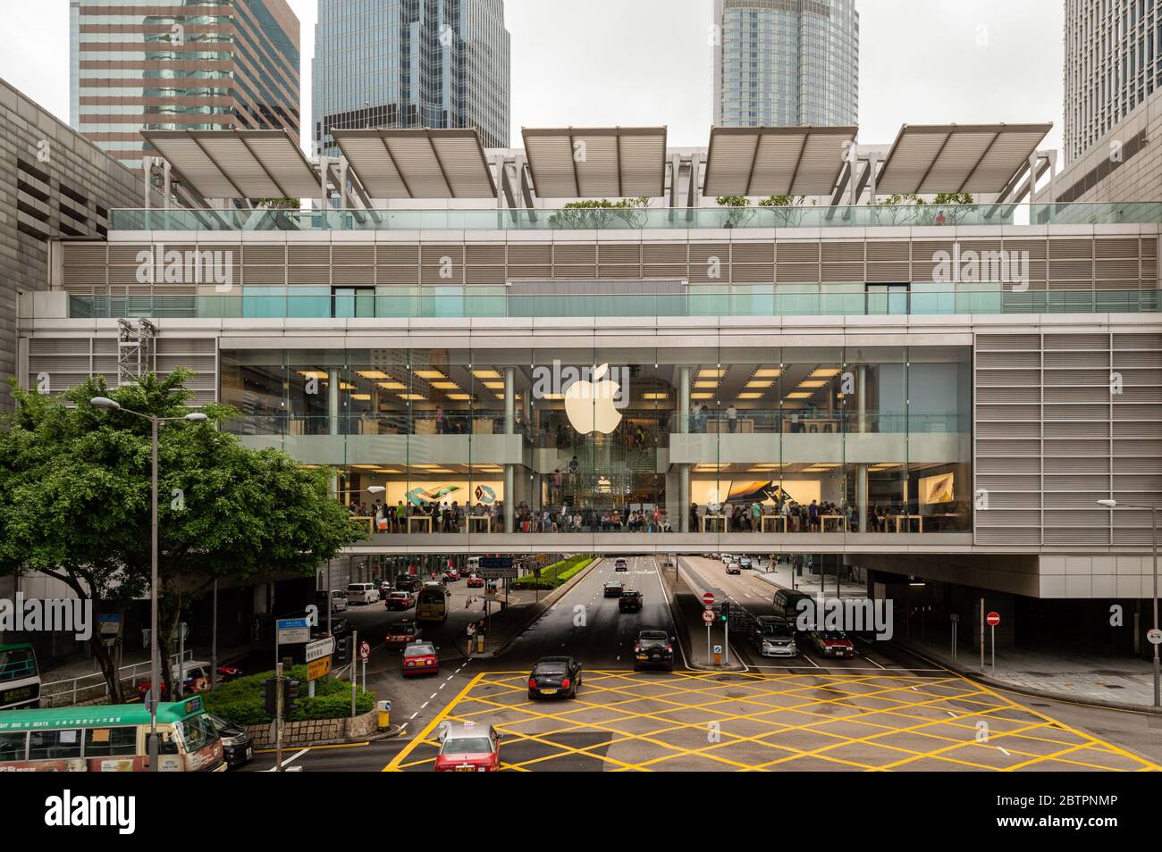 Apple store ifc mall in hi-res stock photography and images - Alamy