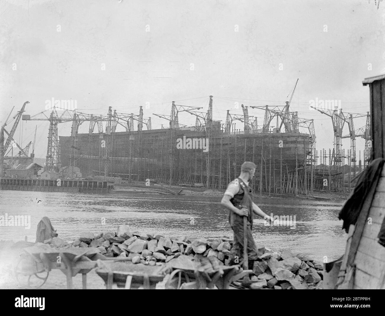 Lines surrounding Black and White Stock Photos & Images - Alamy