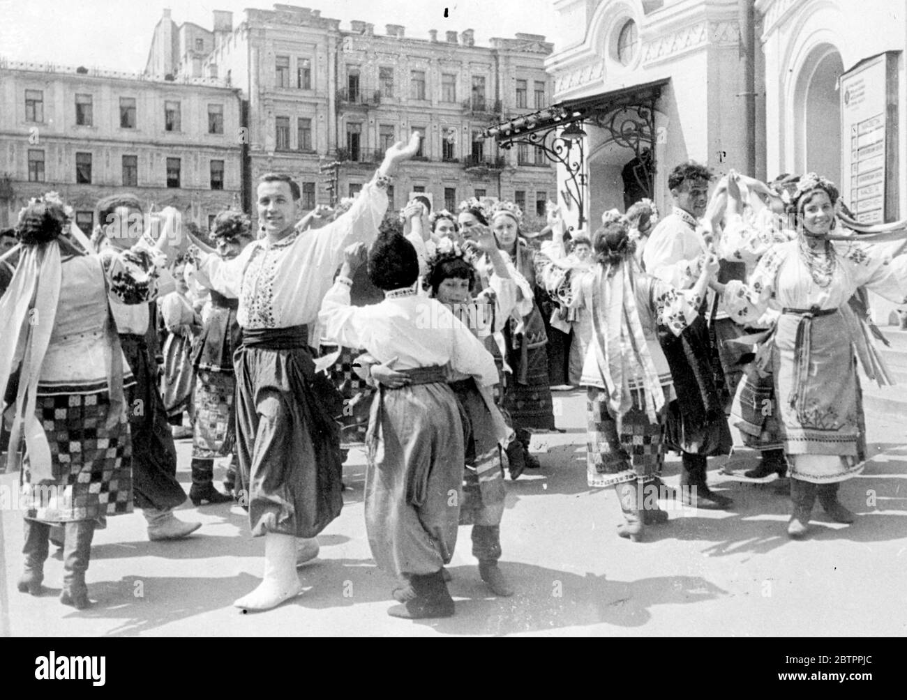 Election polls 1930s hi-res stock photography and images - Alamy