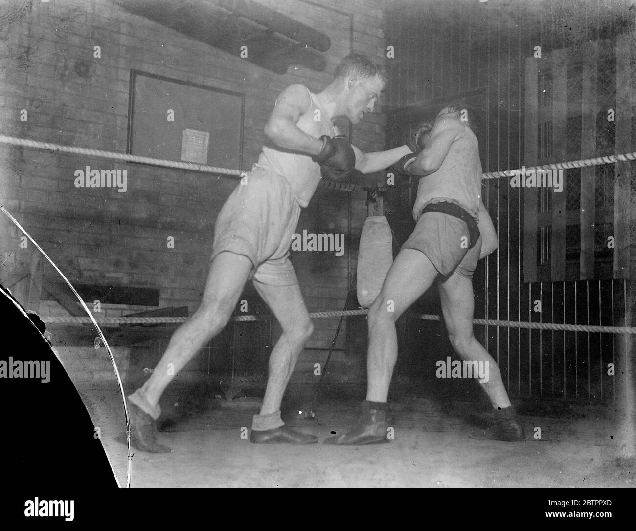 Boxing archive Black and White Stock Photos & Images - Alamy
