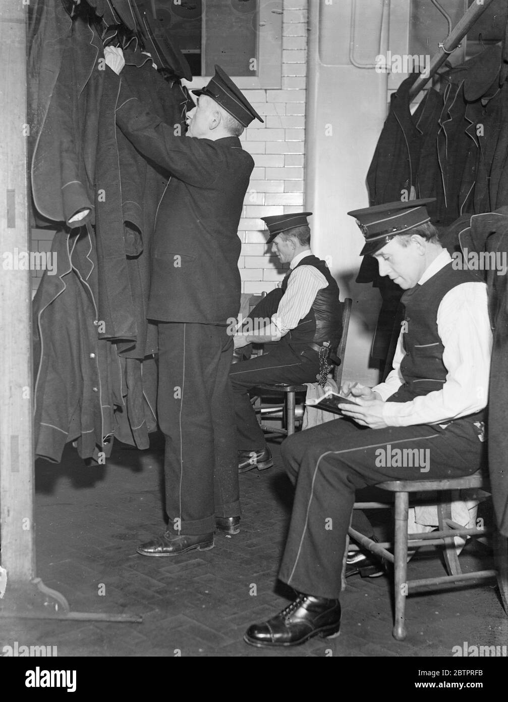Postmen keep colds at bay. Dry wet clothes and special room at GPO ...