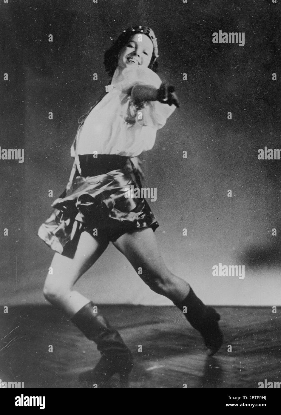 German dancer hi-res stock photography and images - Alamy