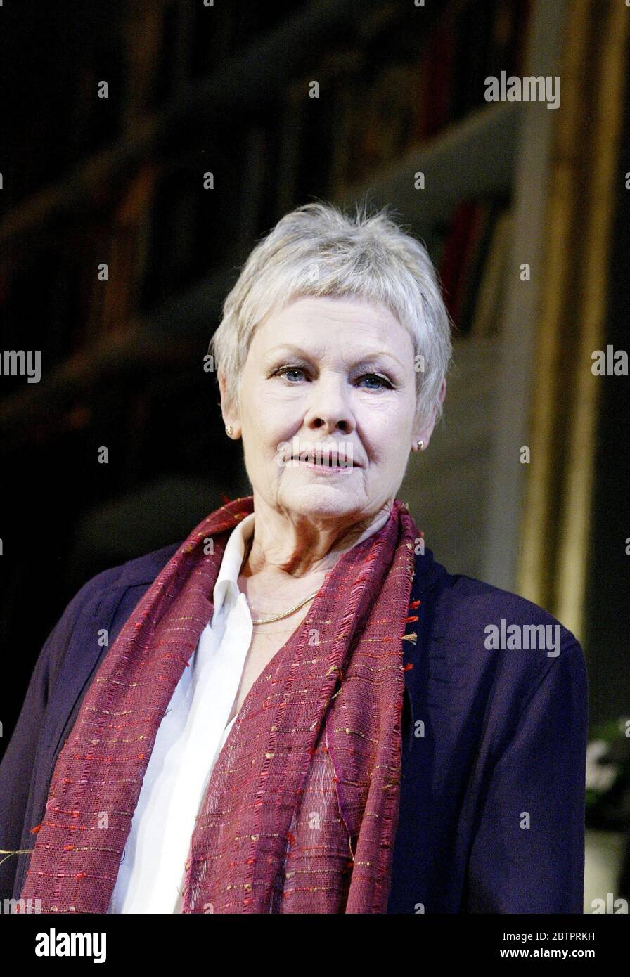 2002 at the theatre royal hi-res stock photography and images - Alamy