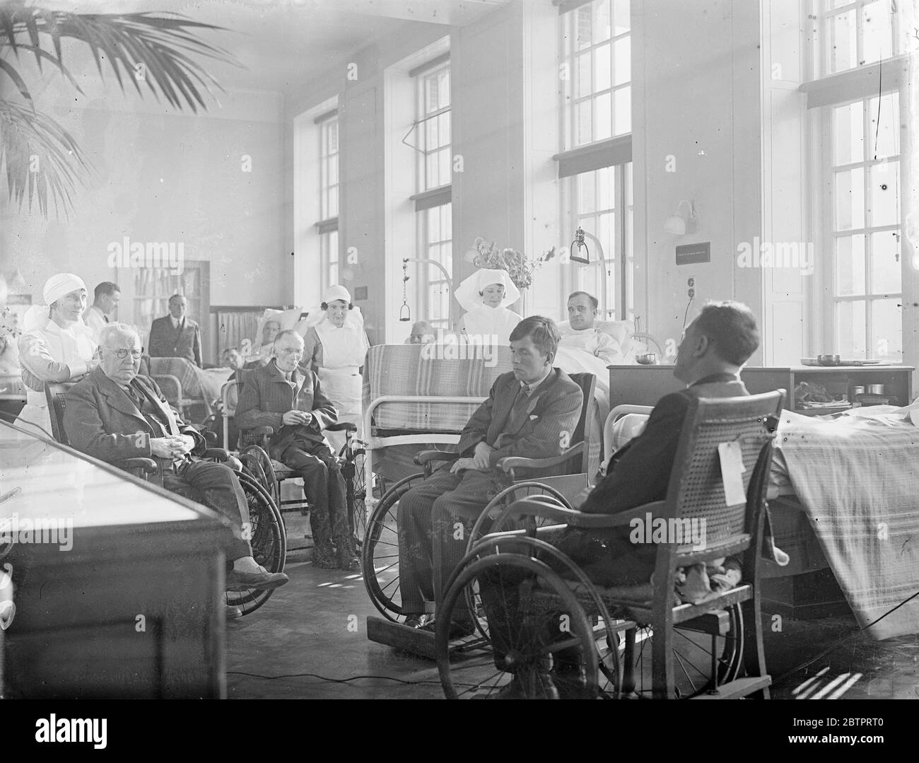 Press up back Black and White Stock Photos & Images - Alamy