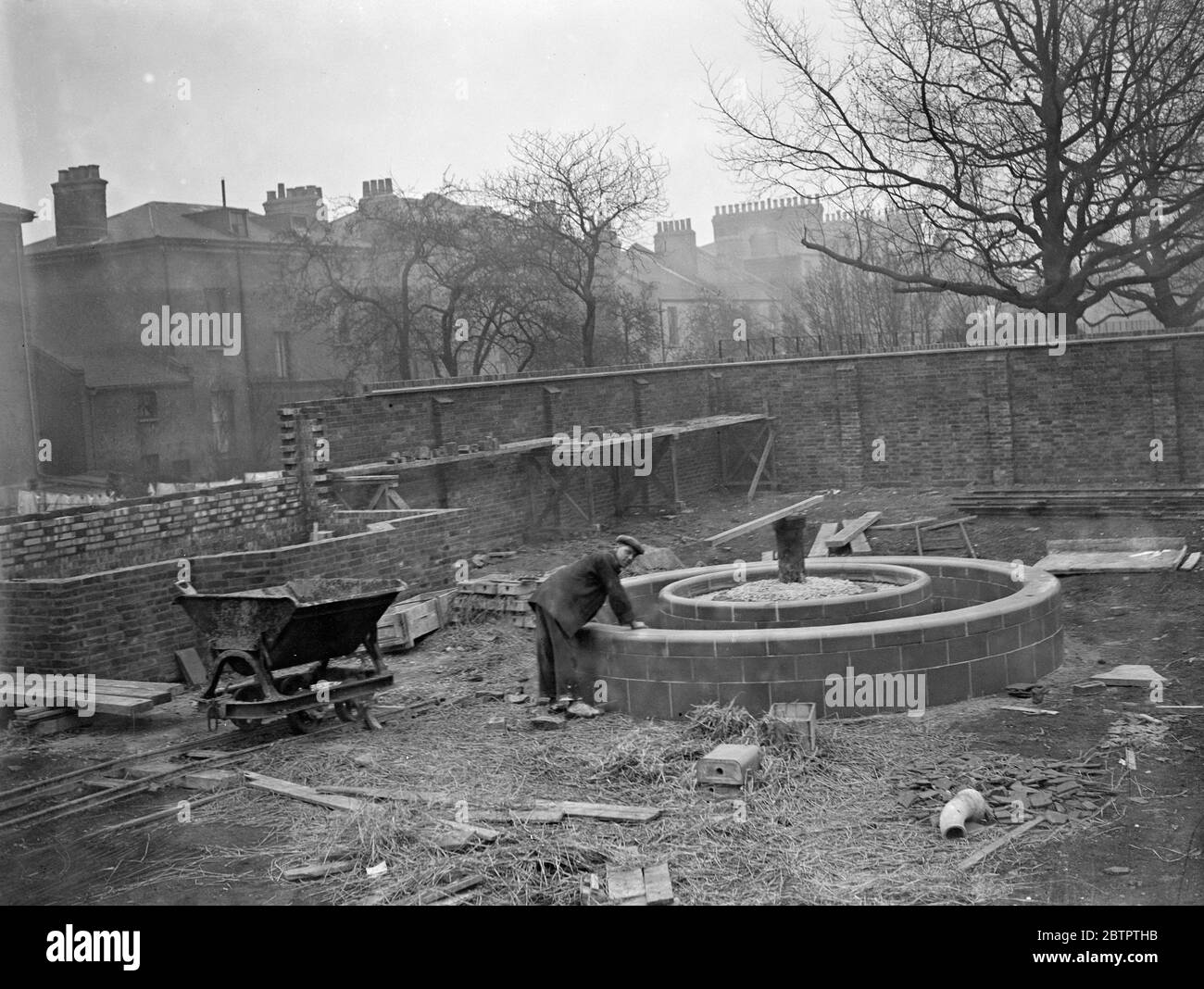 Swimming baths 1930 hi-res stock photography and images - Alamy