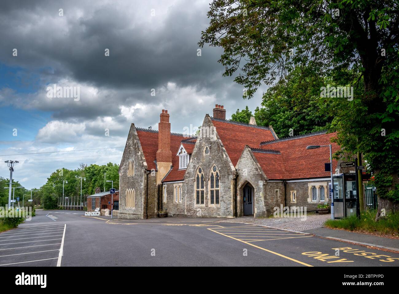 Battle railway station hi-res stock photography and images - Alamy