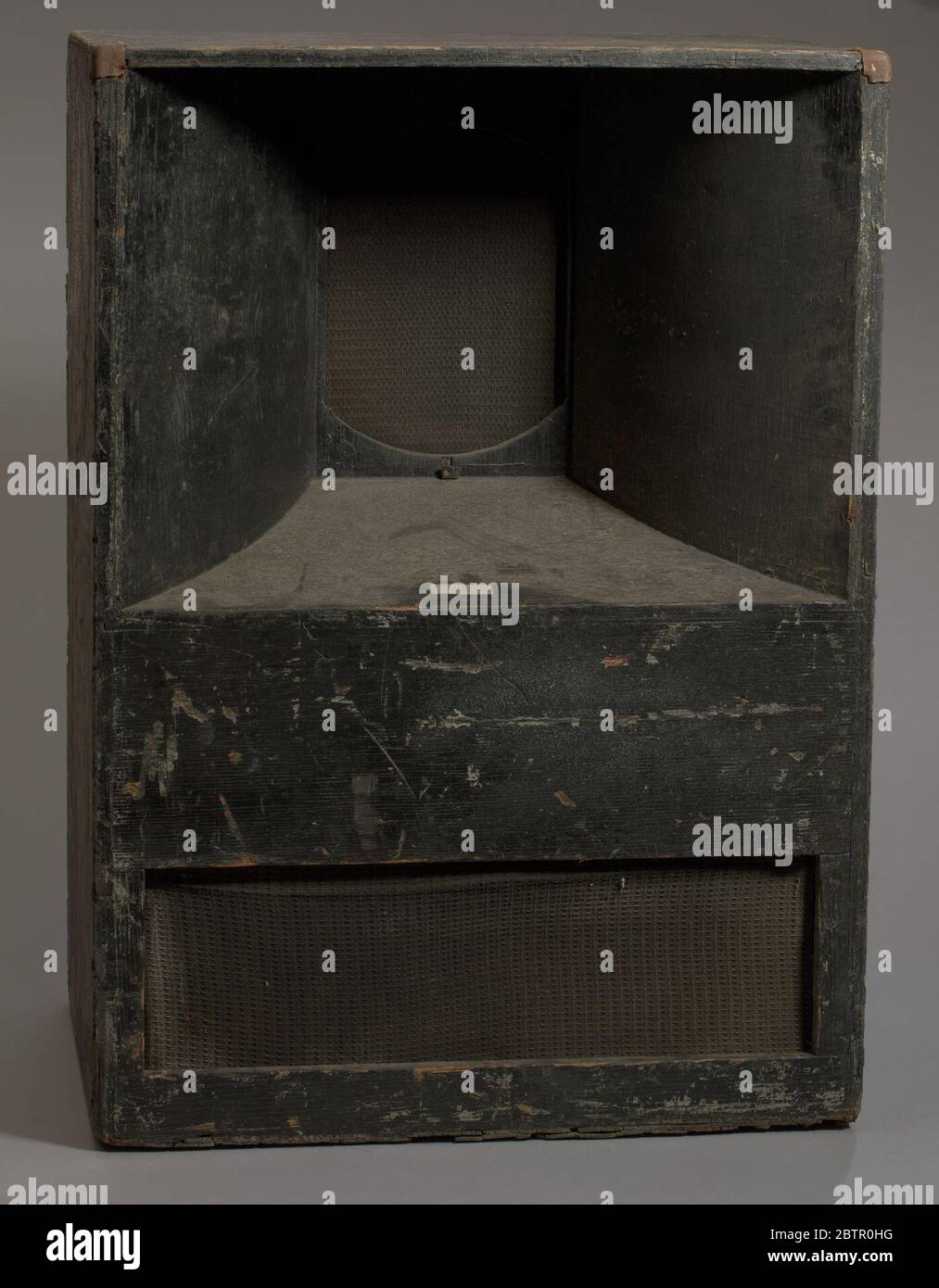 Rectangular mesh hi-res stock photography and images - Alamy