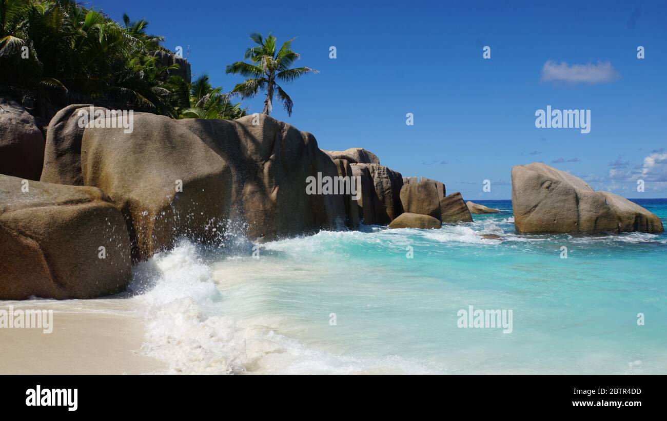 amazing tropical landscape on the seychelles islands Stock Photo - Alamy