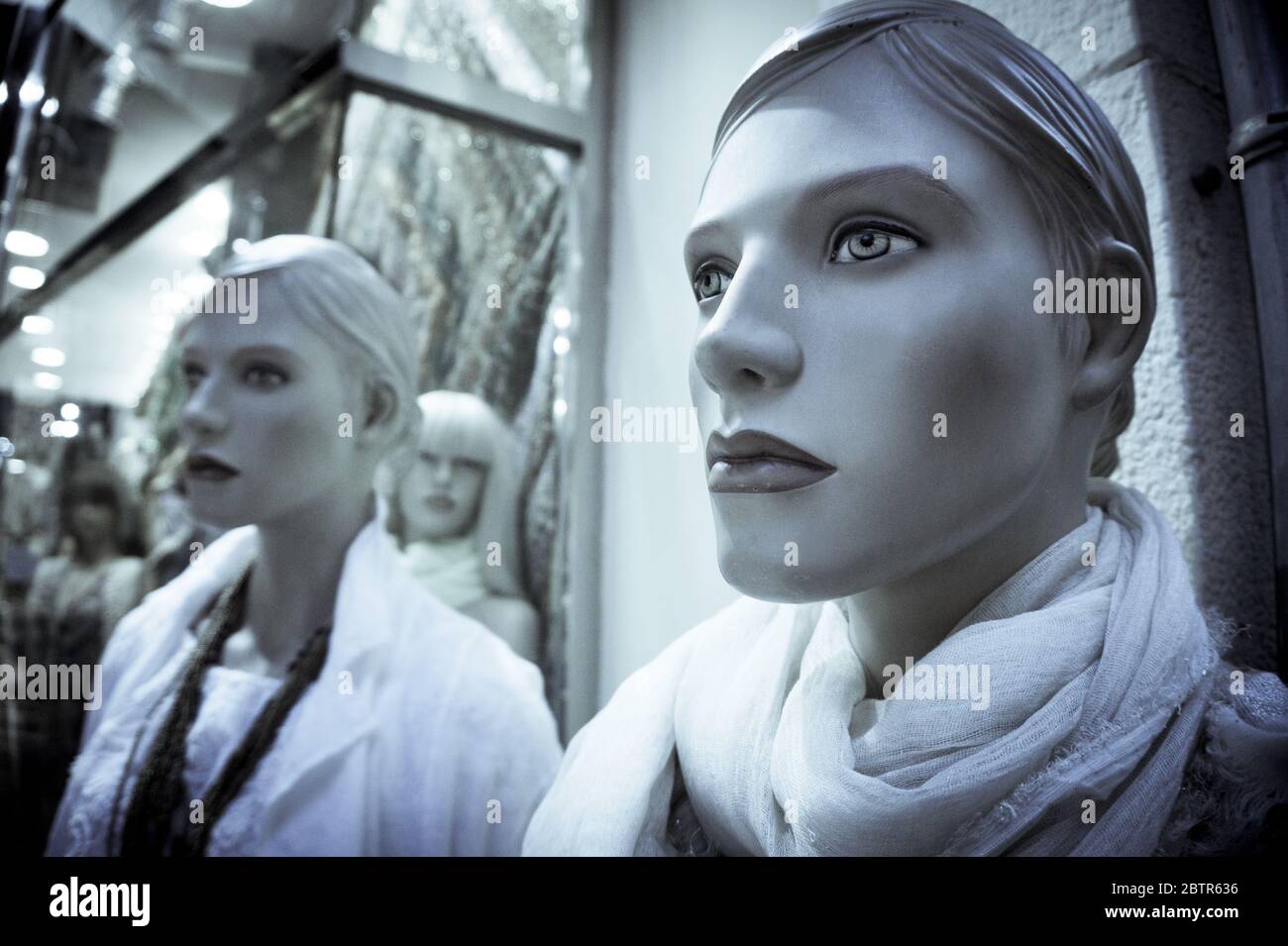 Male female mannequins in hi-res stock photography and images - Alamy