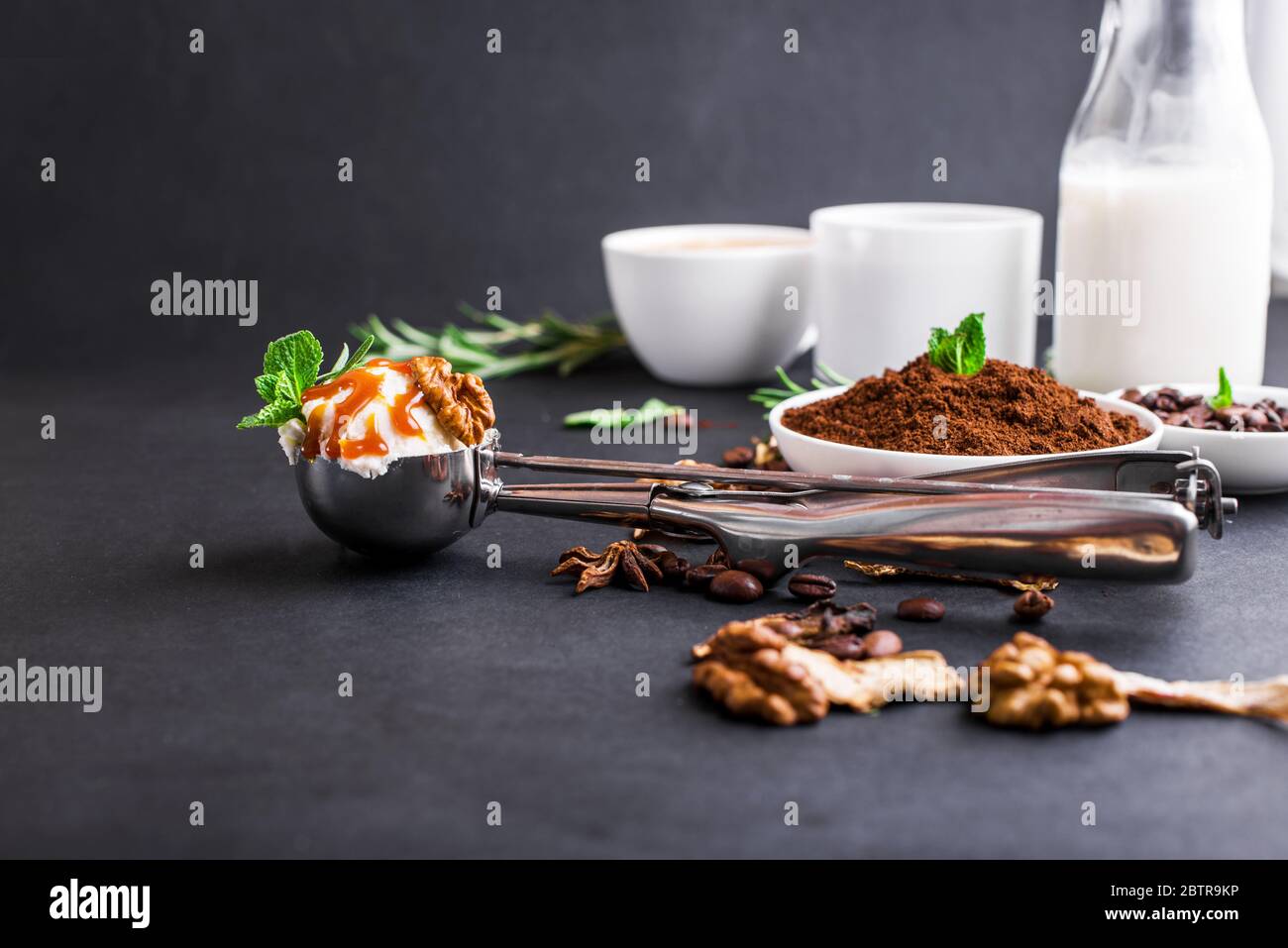 Mushroom Chaga Coffee Superfood Trend-dry and fresh mushrooms and ...