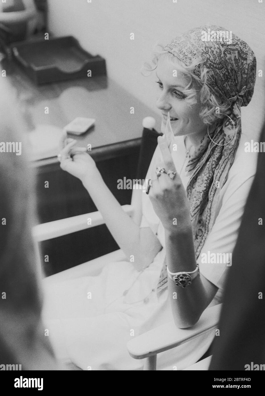 Twiggy 1960s hi-res stock photography and images - Alamy