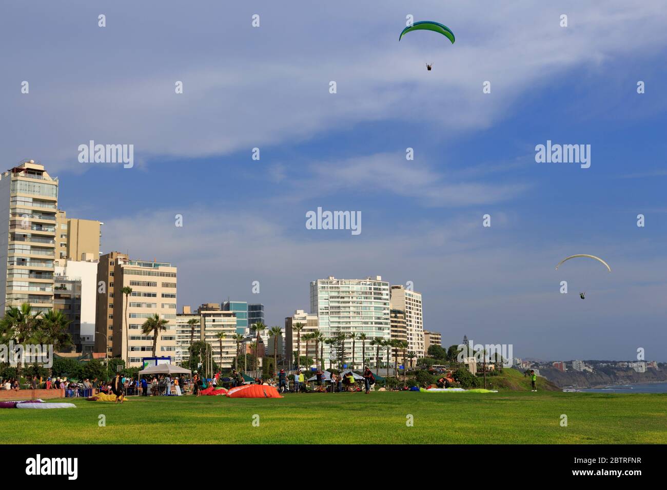 Paragliding, Miraflores District, Lima, Peru Stock Photo - Alamy