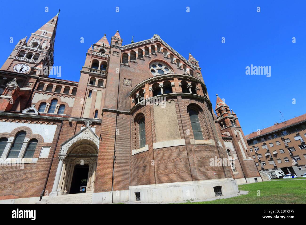 Neo romanesque architecture hi-res stock photography and images - Alamy