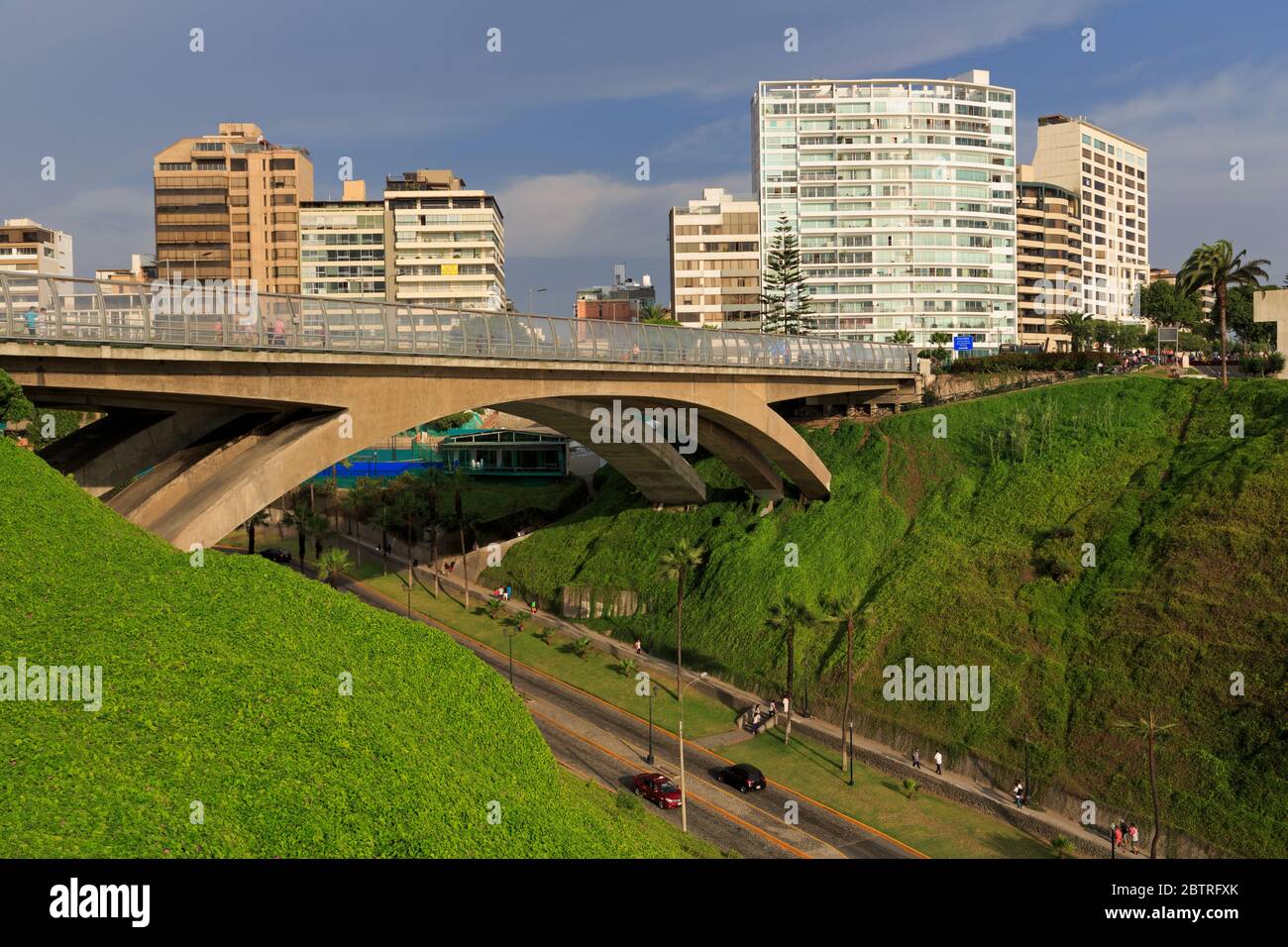 Lima peru bridge hi-res stock photography and images - Alamy