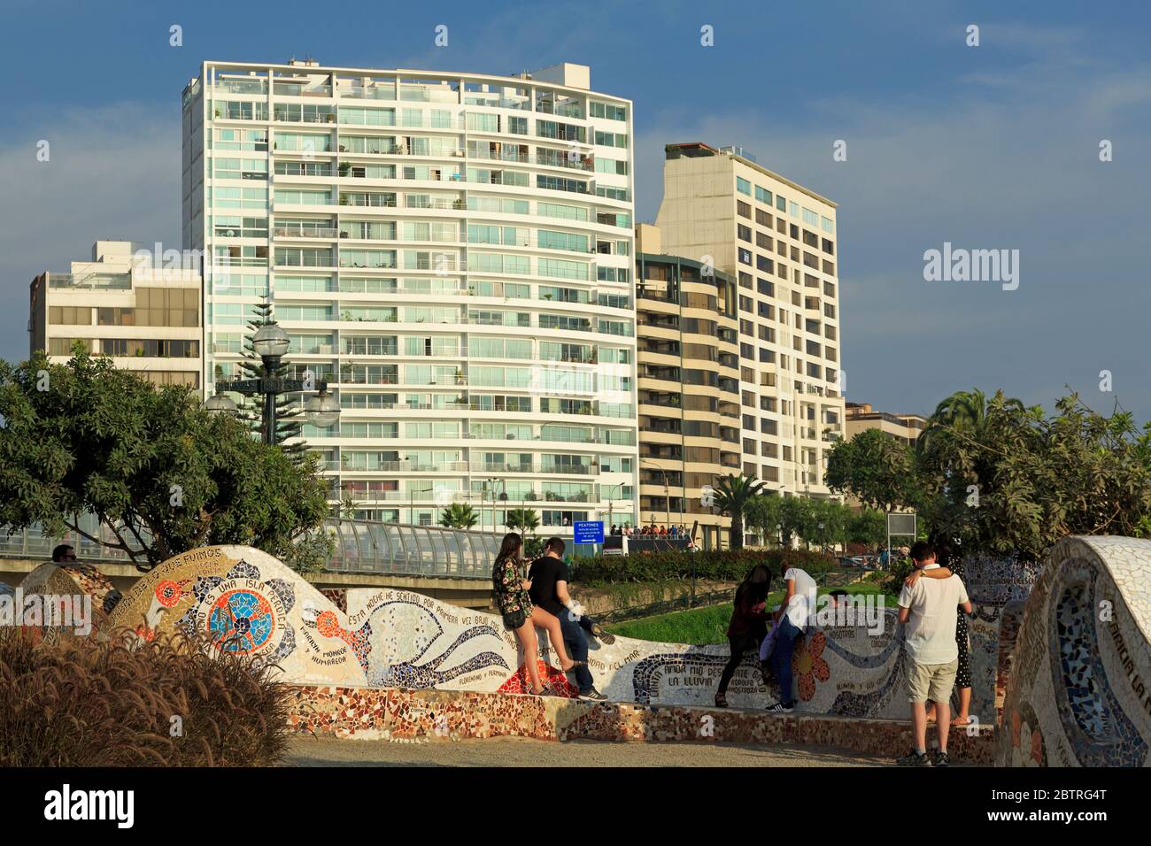 Parque de Amor, Miraflores District, Lima, Peru Stock Photo - Alamy