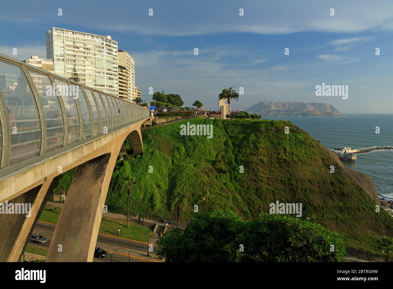 Lima peru bridge hi-res stock photography and images - Alamy