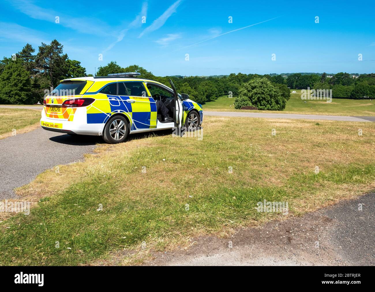 Nottinghamshire police car hi-res stock photography and images - Alamy