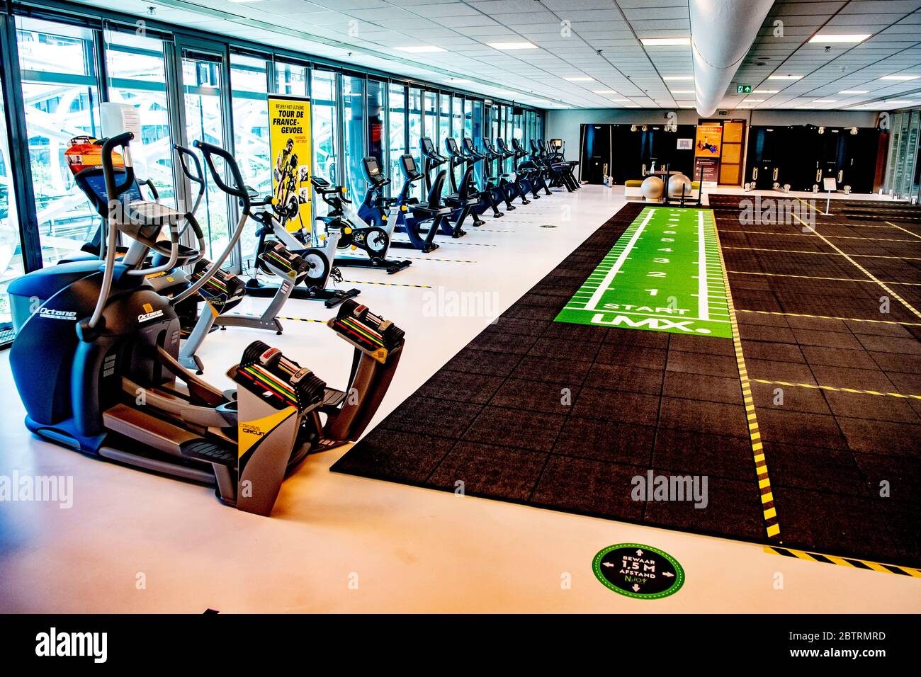 Interior gym being set hi-res stock photography and images - Alamy