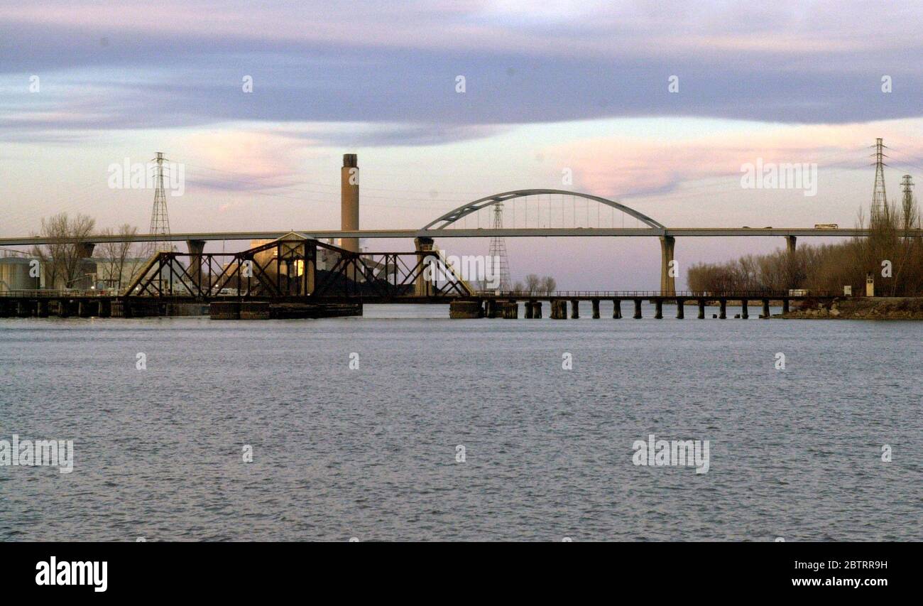 The Leo Frigo Memorial Bridge on the north side of Green Bay, Wisc ...