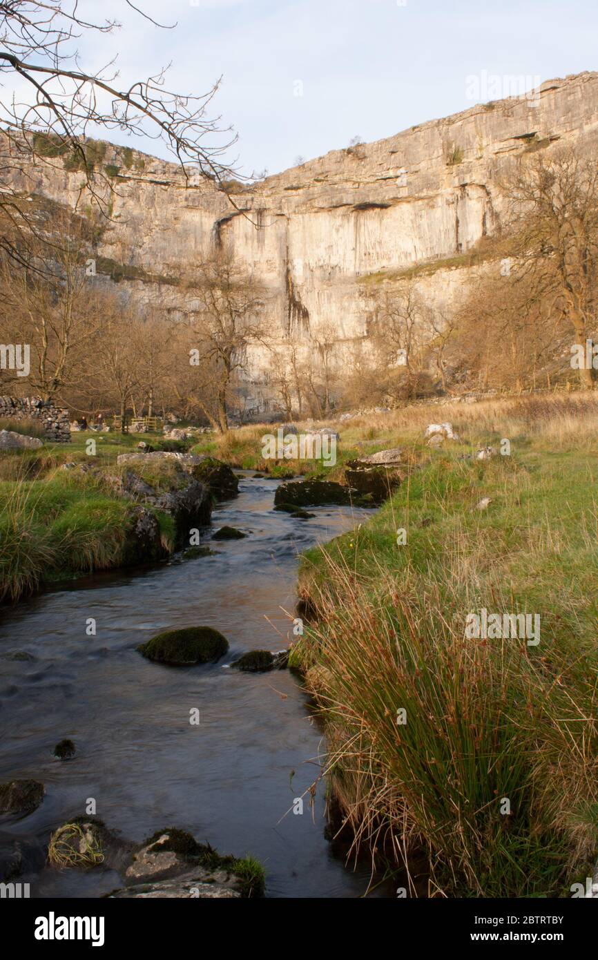 Malham cove hi-res stock photography and images - Alamy